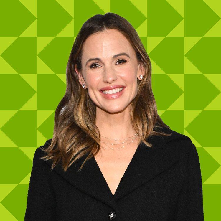 Jennifer Garner Shared Her Mom’s Crowd-Favorite Recipe, and It Brings All the Nostalgia - NewsBreak