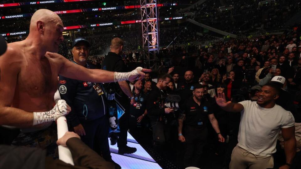 Tyson Fury’s 14-Year-Old Son Prince Slams ‘P—’ Anthony Joshua - NewsBreak