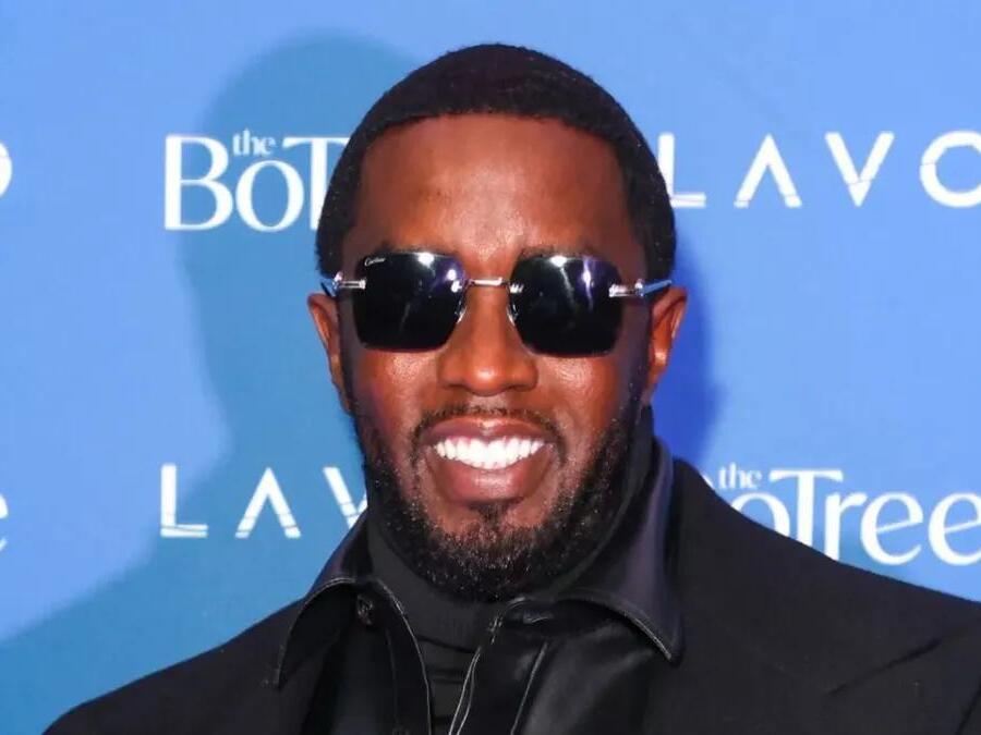 Diddy Is Breaking Jail Rules To Sneak Phone Calls & Influence The Jury ...