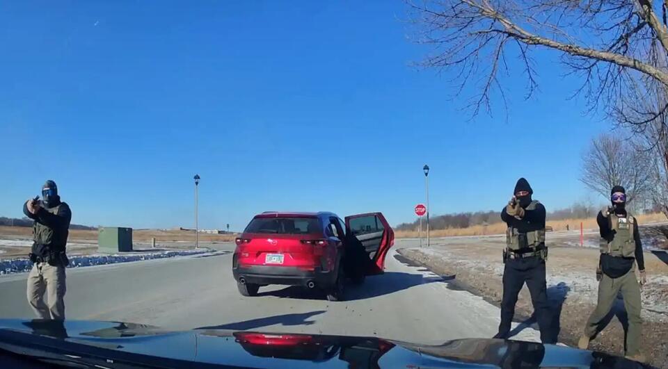St. Peter police chief intervenes, prevents federal agents from ...