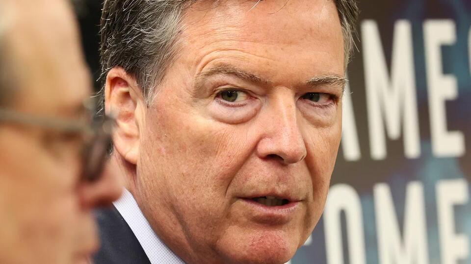 Fox Analyst Gives Anchor Brutal Reality Check on Comey Case - NewsBreak