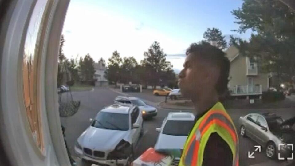 'They didn't have to hurt the kids': Armed robbers pose as delivery ...