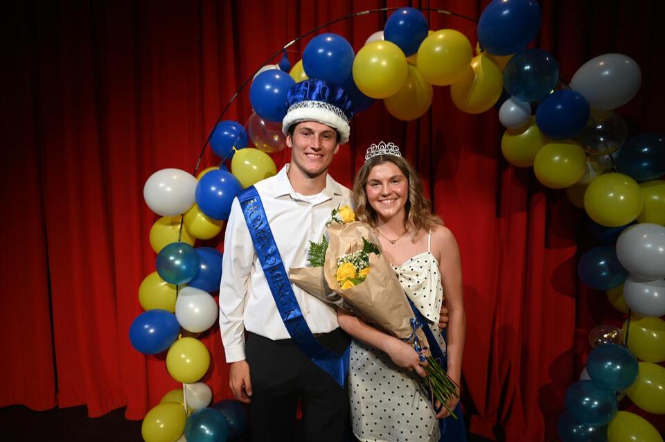 2025 Homecoming King and Queen Crowned at Briar Cliff University ...