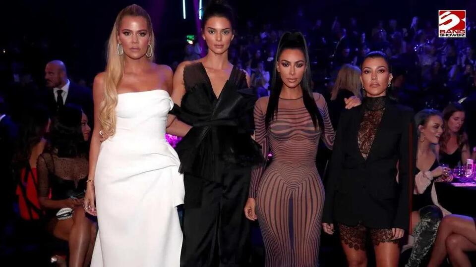 Everything in Alabama Barkerâ s $200,000 Christmas haul thatâ s left ...