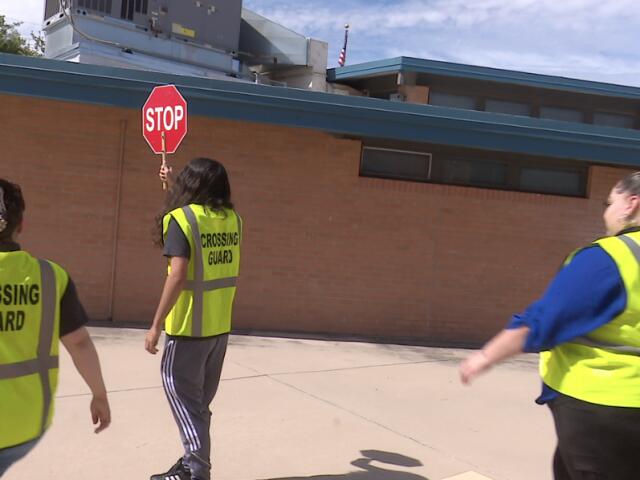 'Safety, safety, safety': TUSD trains new crossing guards in Menlo Park