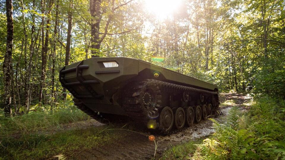 Army to cancel planned Robotic Combat Vehicle award, pause howitzer ...