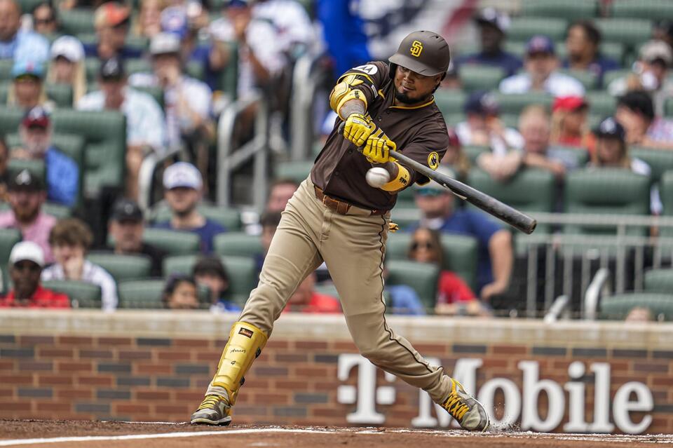 Report: SF Giants Sign Luis Arráez to One-Year Deal - NewsBreak