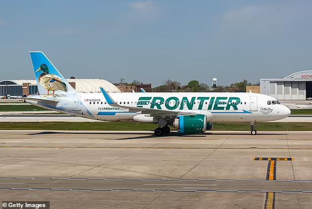Plane passenger reveals pilot's shockingly bold pick up move - NewsBreak
