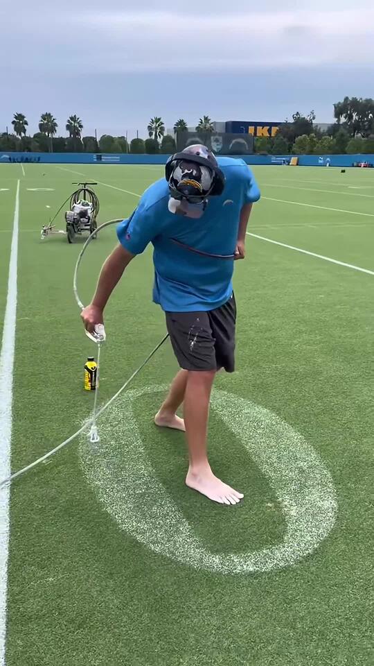 Spraying football fields TT jsprays Unreel Extreme Football Spray ...