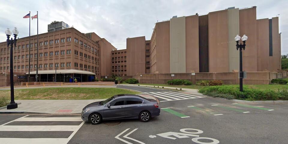Darius Robertson Sentenced For DC Jail Contraband Operation - NewsBreak
