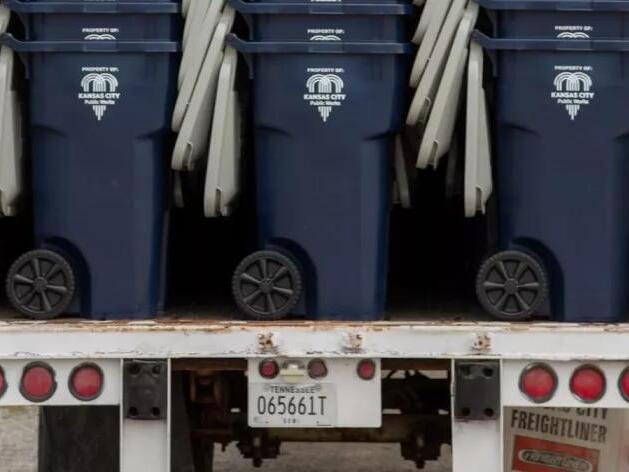 Kansas City residents are getting new trash bins that will let them ...