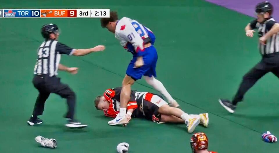 VIDEO: Crazy Lacrosse Fight Ends In Brutal KO During NLL Game Between ...