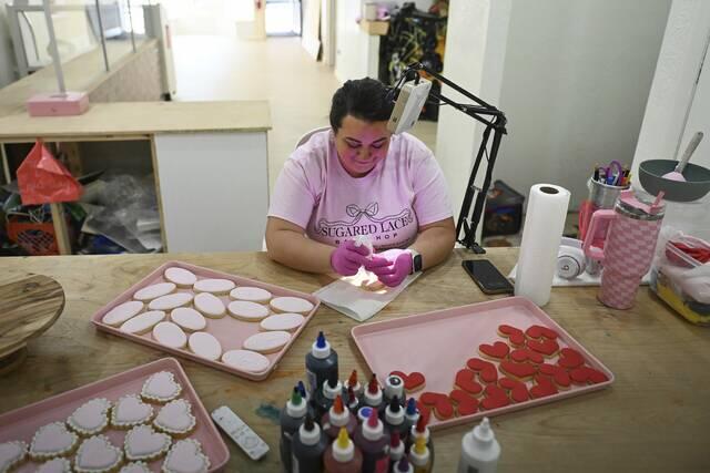 Vandergrift's Sugared Lace bakery ices custom cookies as shop opening ...