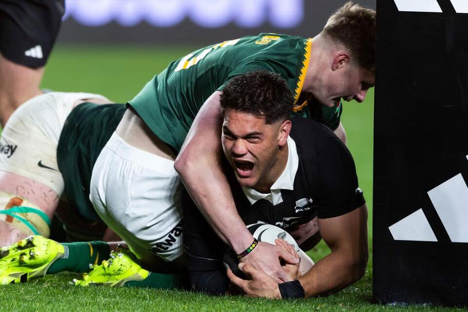 New Zealand vs South Africa live: All Blacks survive Springboks battle to win crucial Rugby ...