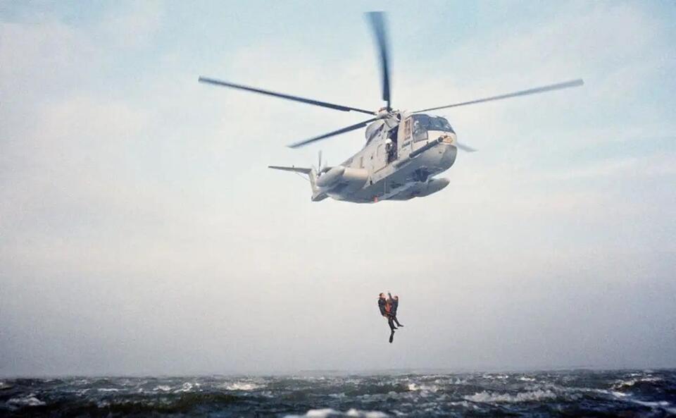 USAF pilot recalls when his helicopter lost an engine during a SAR ...