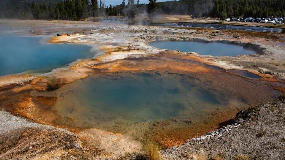 Visitors Flee After ‘Hydrothermal Explosion’ at Yellowstone - NewsBreak