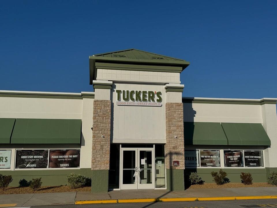 NH Restaurant Tucker's Sets New Location Opening Date - NewsBreak