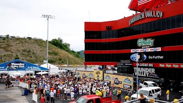 Street Fights Series Returns to Thunder Valley Dragway: Exciting Racing ...