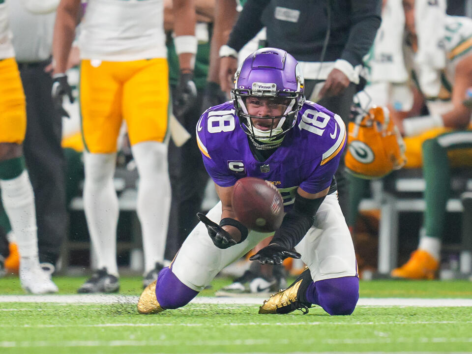 Justin Jefferson Becomes NFL's Highest-Paid Receiver with Historic $140M Extension