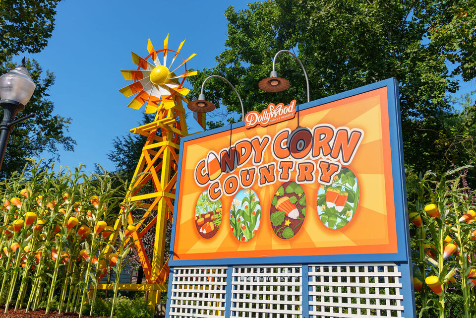 Autumn Comes Alive At Dollywoods Harvest Festival Presented By Humana