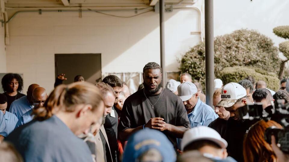 ‘So beautiful to see’: Houston Texans player shares his faith with ...