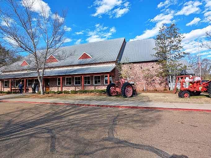The Old-Fashioned Restaurant In Mississippi Where The Southern Food Is ...