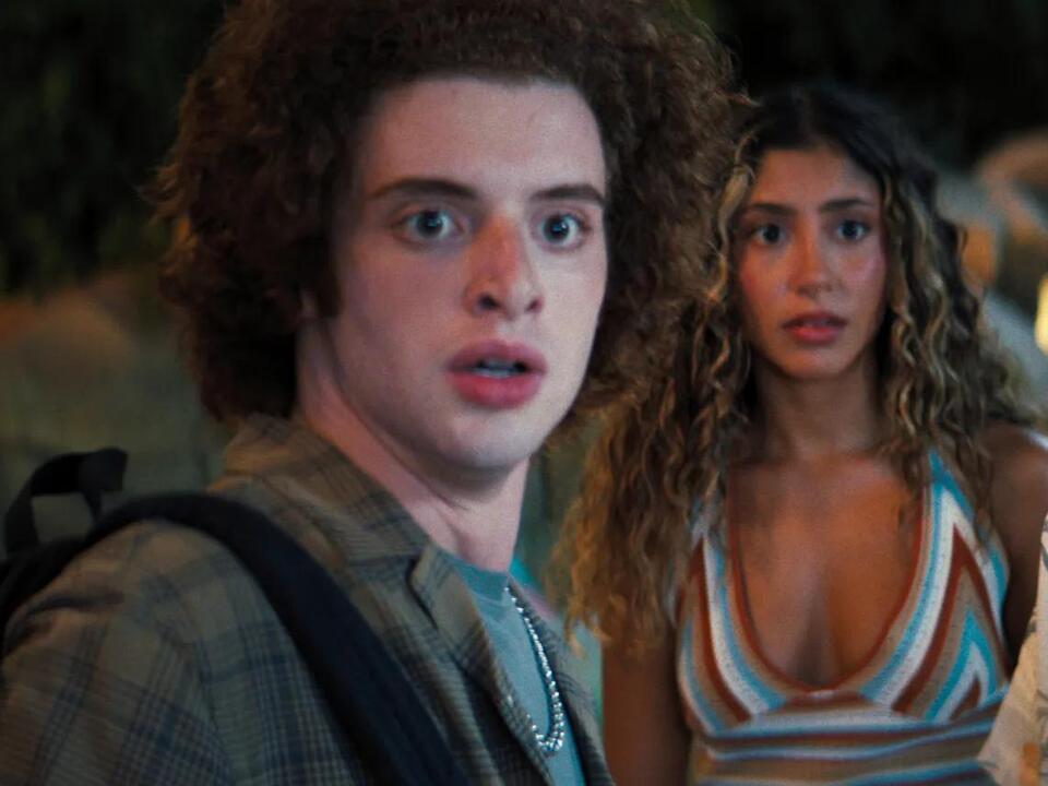 Stream It Or Skip It: ‘Incoming’ on Netflix, a Throwback(ish) Teen ...