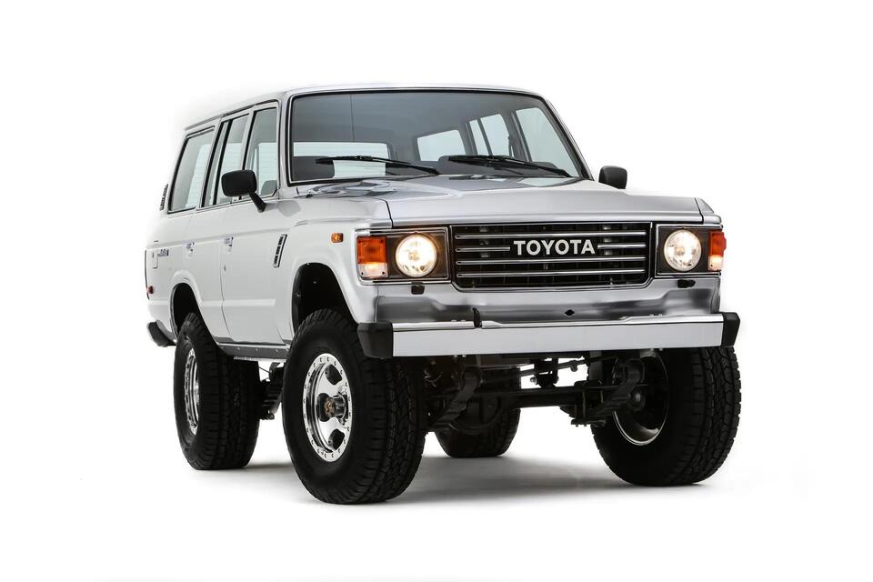 This Toyota Land Cruiser 60 Series Has a Modern Twin-Turbocharged V6 ...