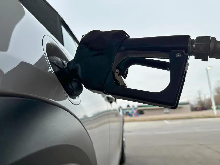 GasBuddy predicts gas prices to fall below $3 in 2026 - NewsBreak