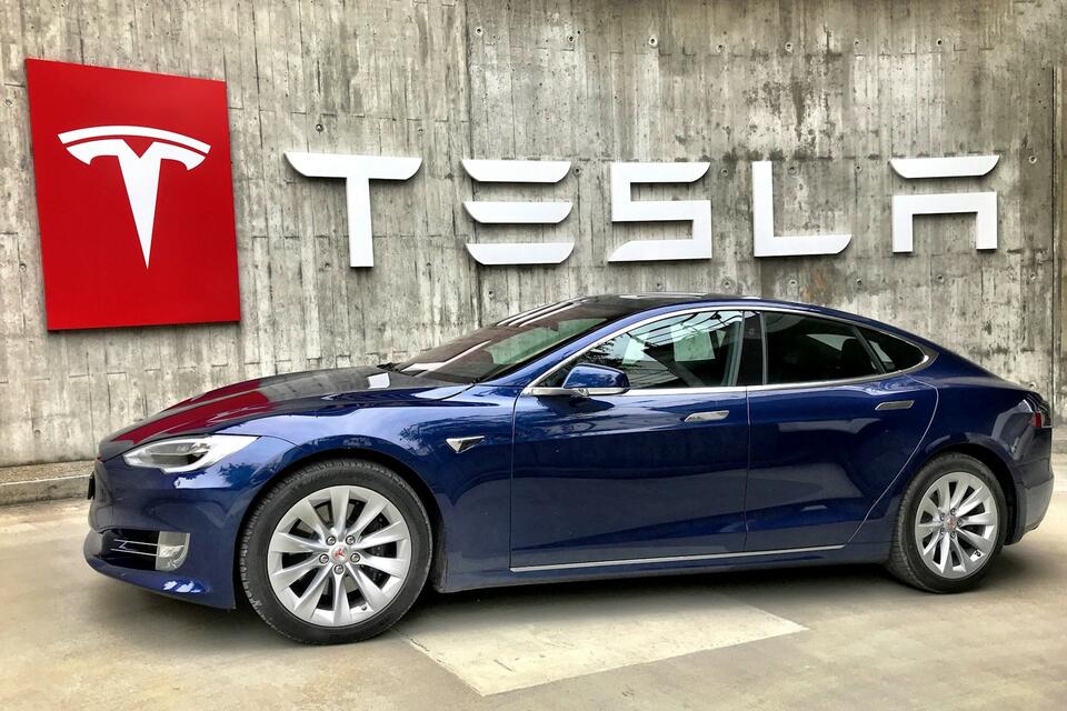 The Tesla Roadster Has Been Delayed Again - and Even Loyal Fans Are ...