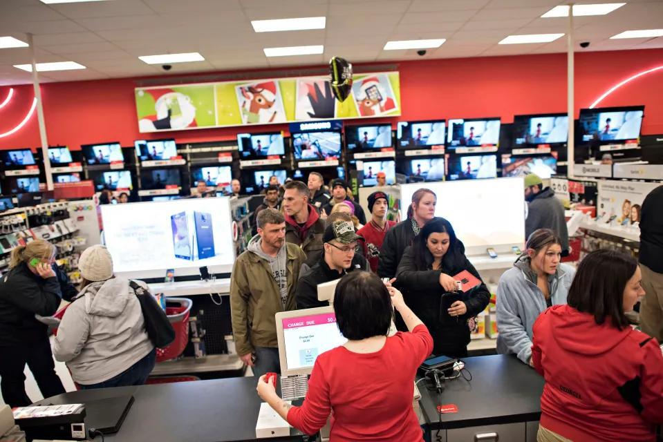 Target makes major change to hours at all 1,963 locations for Christmas ...