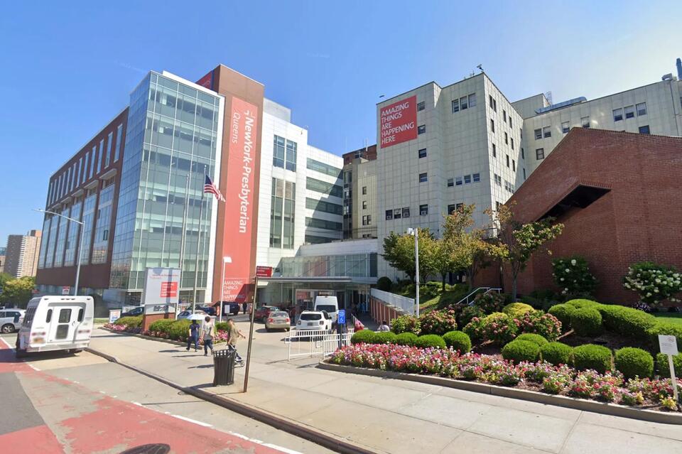 At least 10 hospitalized after NYC student, 11, unleashes pepper spray ...