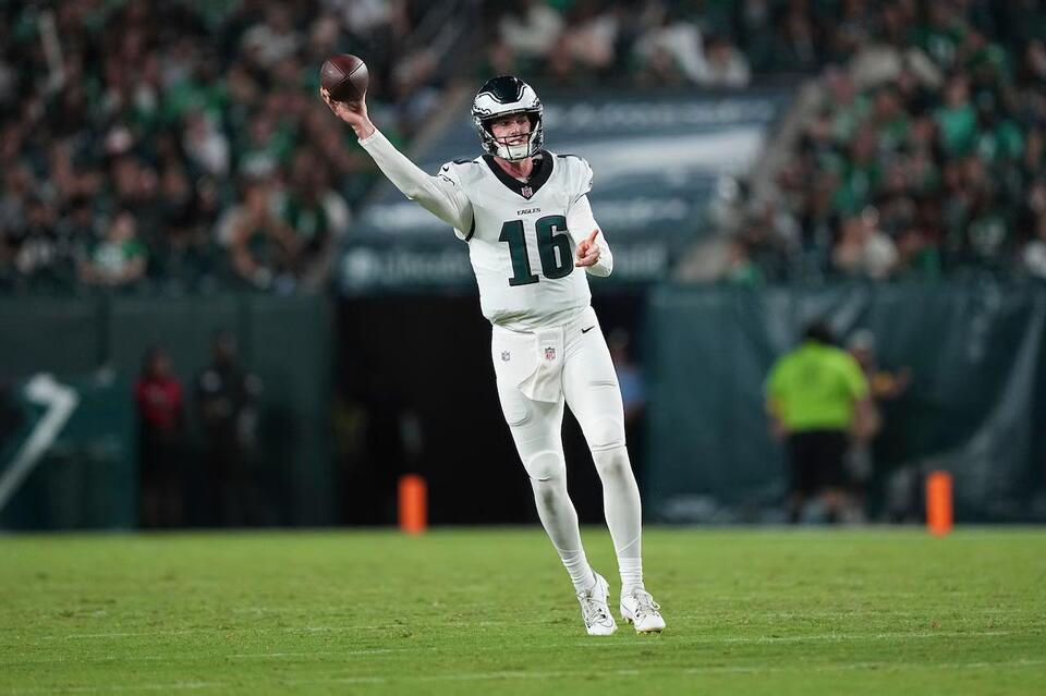 Eagles backup QB suffered a fractured thumb: How much time will he miss ...