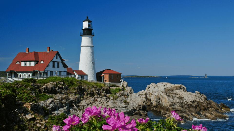 12 Most Photogenic Lighthouses in the U.S. - NewsBreak