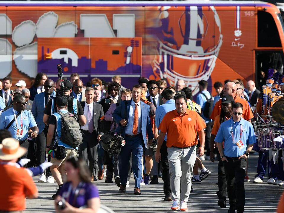 Watch: Clemson Arrives at Mercedes-Benz Stadium for Georgia Game