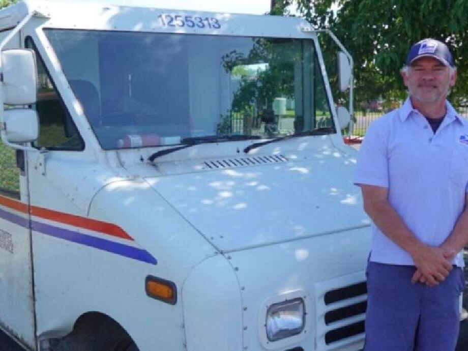 Utah mail carrier considered a hero after helping a woman who fell