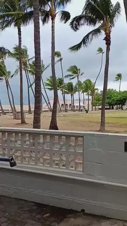 US: Hurricane Hone Brings Heavy Rain, Strong Winds To Hawaii 4 - NewsBreak