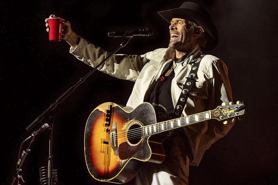 See the Setlist From Toby Keith’s Final Concert Performance - NewsBreak