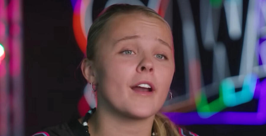 JoJo Siwa Reveals ‘Greatest Gift’ She’s Ever Received, Pics - NewsBreak