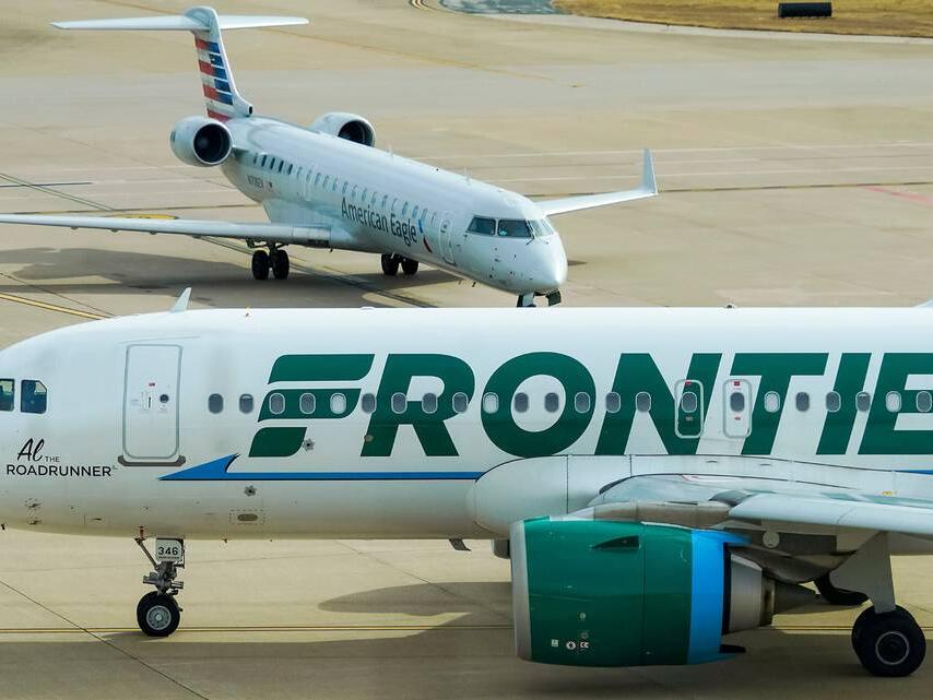 Frontier Airlines flight attendants vote to authorize strike
