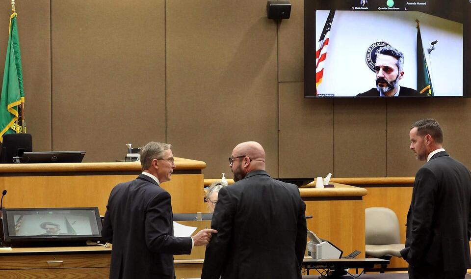 Benton commissioner pleads innocent to grabbing driver, taking phone ...