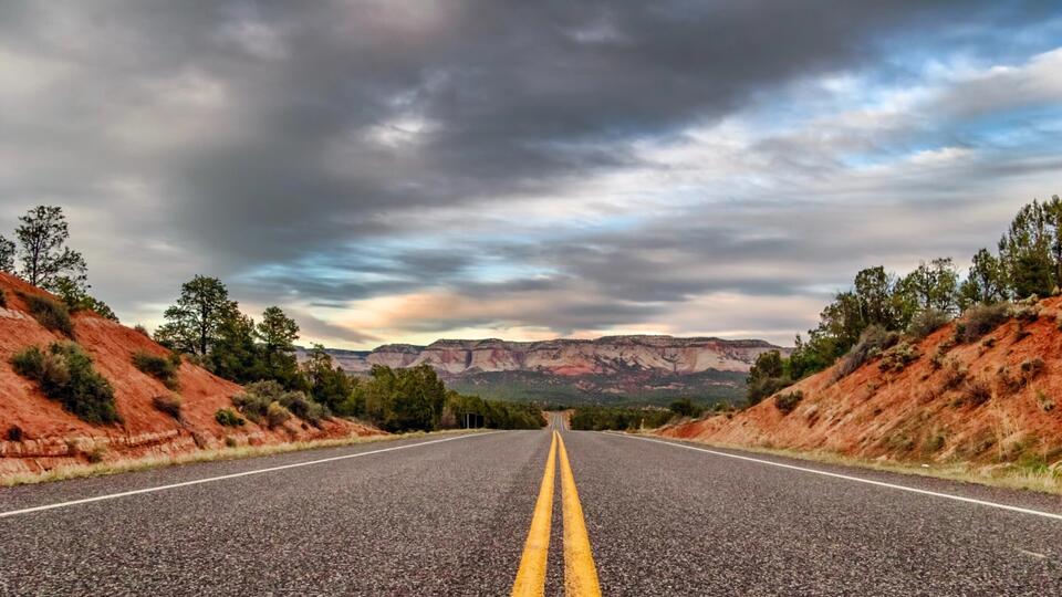 15 Great "Red State" Road Trips with Wide Open Landscapes - NewsBreak