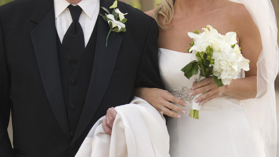 Bride-To-Be ‘Mortified’ To Take on New Last Name With Sexually Explicit ...