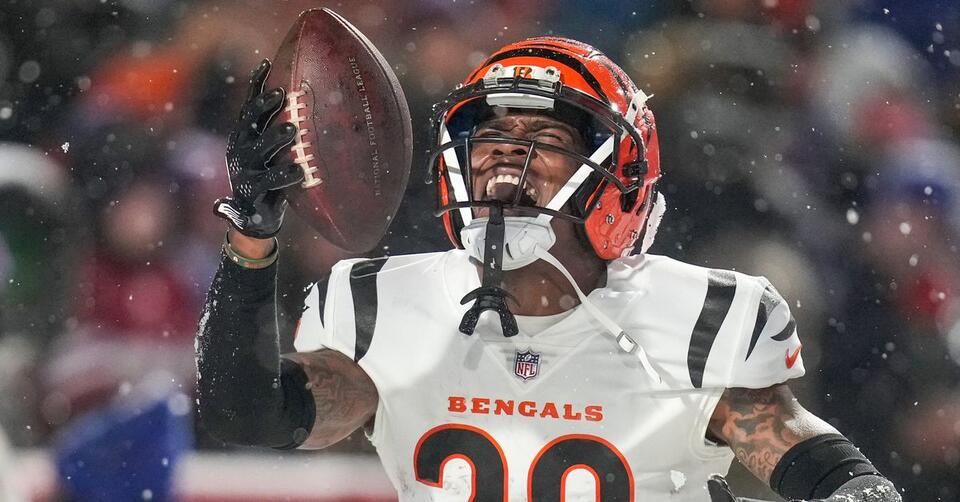 Bengals roster news on Cam Taylor-Britt, Domenique Davis, and Zach ...