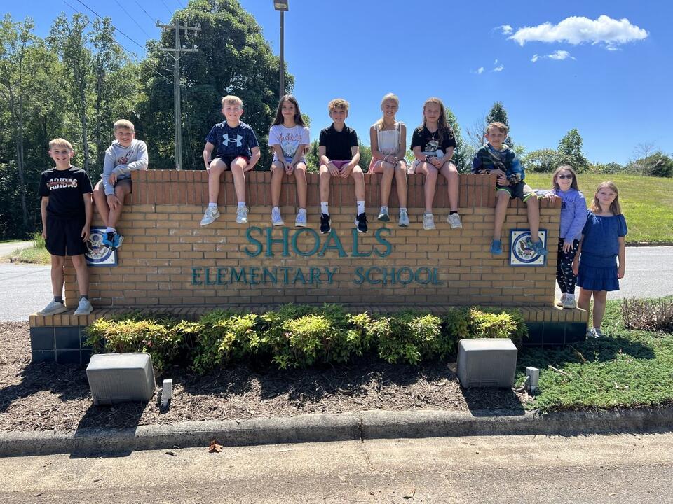 Shoals Elementary selects school officers, classroom representatives ...