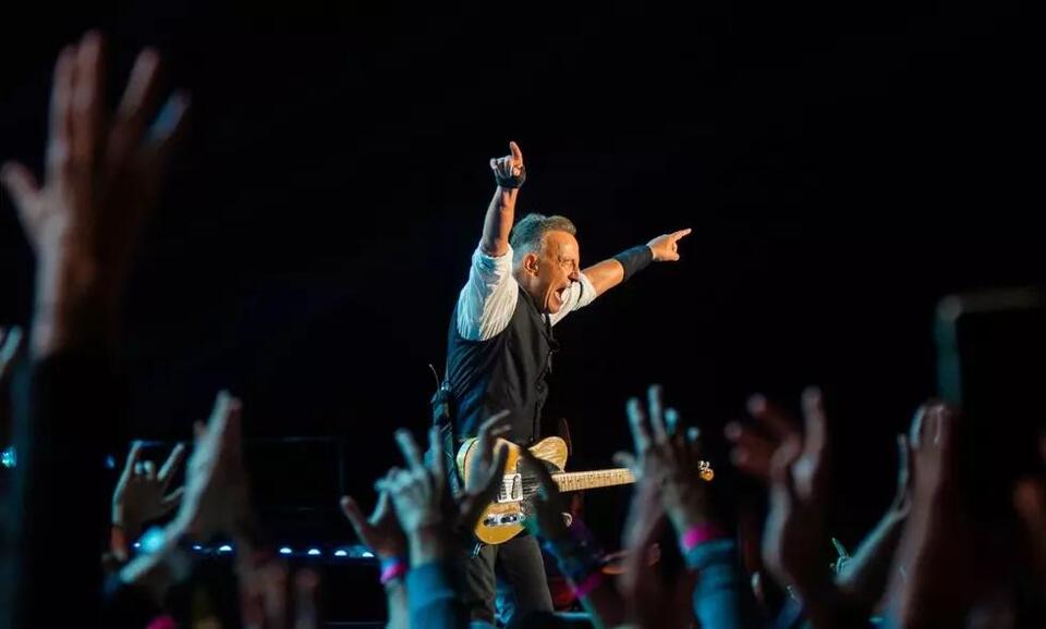 Springsteen sightings continue in new year at old favorite NJ diner ...