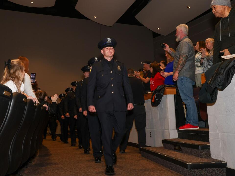 Toledo gets 28 new police officers, including son of slain detective ...