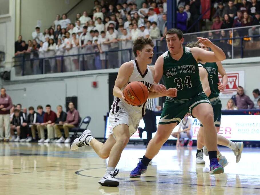 Orono boys’ basketball buries Old Town in thriller at The Pit