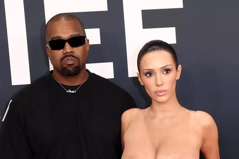 Ye’s Wife Bianca Censori Will Not Face Legal Issues for Showing Up Naked to the Grammys – Report ...
