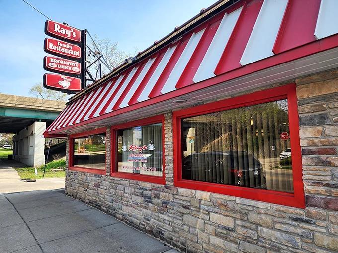 8 Legendary Breakfast Spots In Illinois That Are Worth Waking Up Early ...